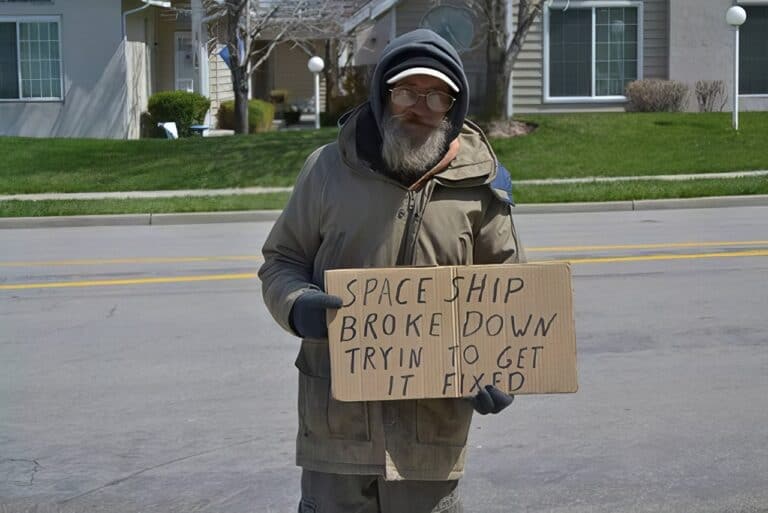 46 Funny Homeless Signs That Will Make You Think - Tidbits Of Experience