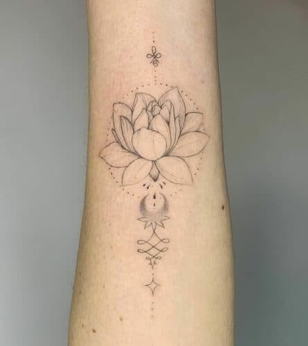 155 Stunning Floral Tattoo Designs: From Whimsical Wildflowers To Bold ...