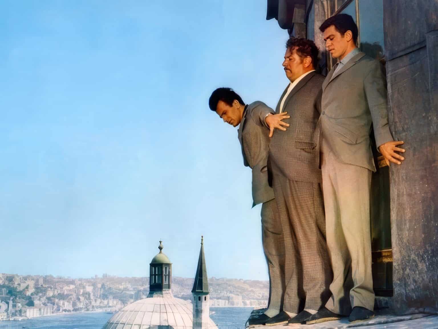 38 Crime Caper Movies That Steal The Show: A Timeline Of Heists ...